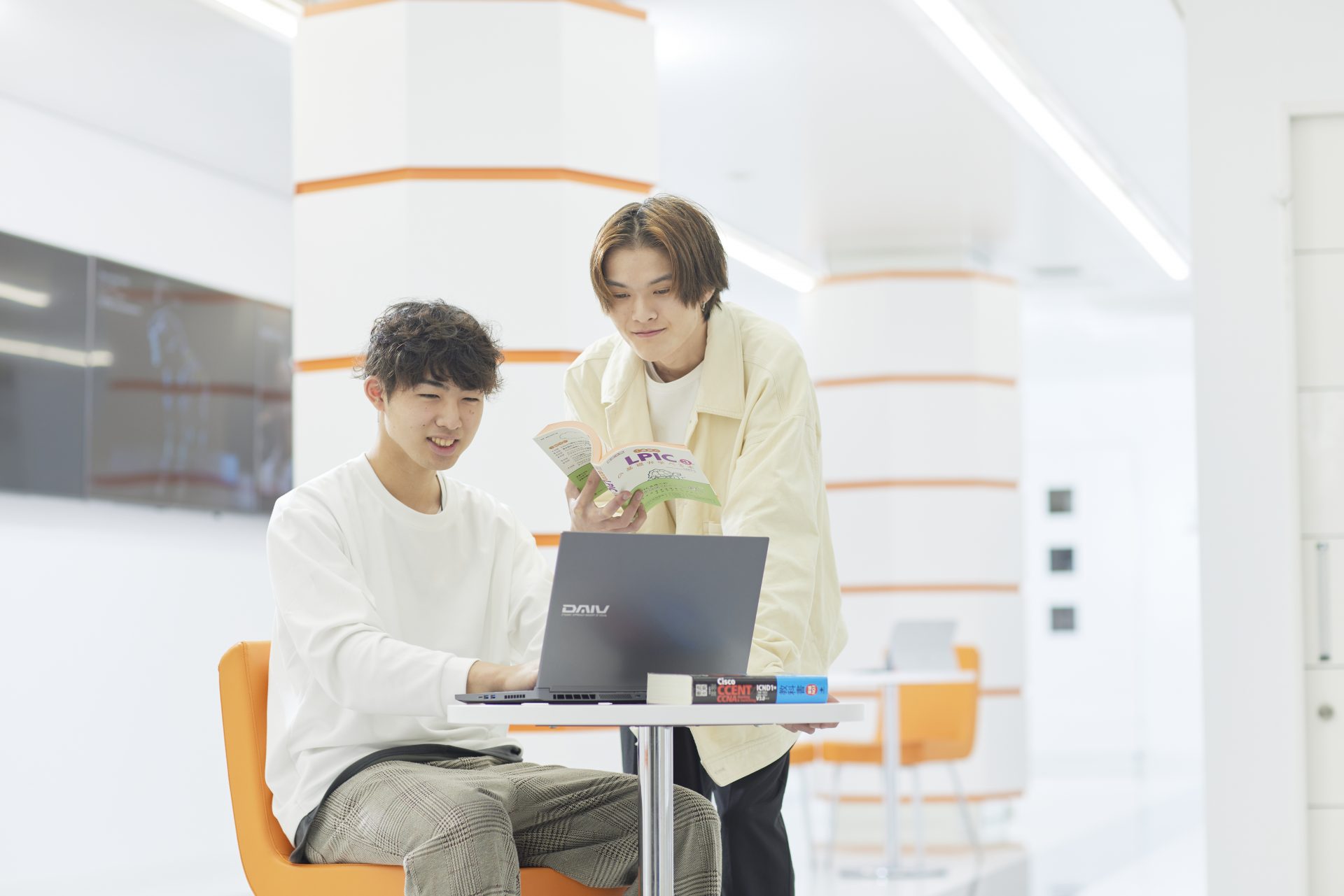 【速報！】2024年度 就職内定率100％達成 【15年連続！就職に強いNCC！】│NCC 新潟コンピュータ専門学校│未来を創る、最先端を学ぶ