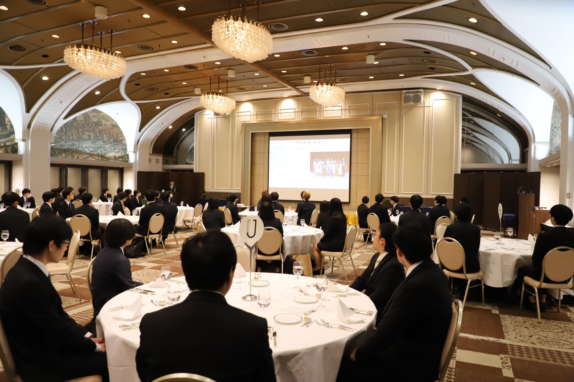 テーブルマナー研修【動画・CG・Webクリエーター科】│NCC 新潟コンピュータ専門学校│未来を創る、最先端を学ぶ